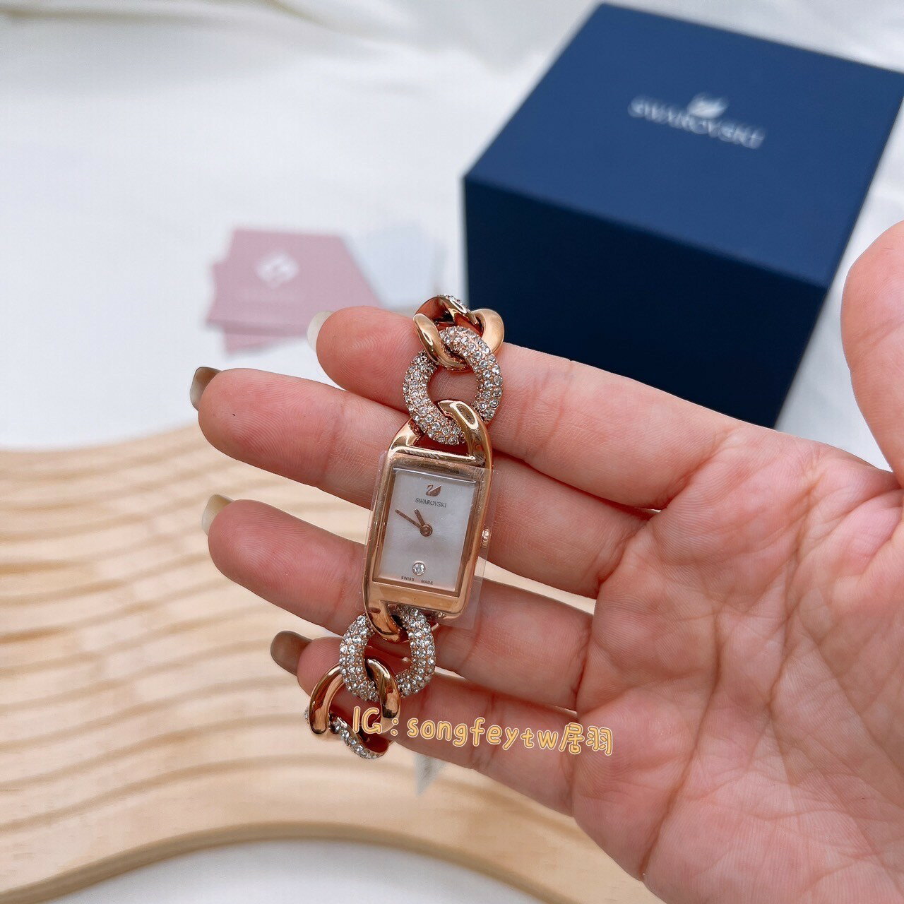 美國代購🇺🇸台灣現貨 施華洛世奇 玫瑰金水晶時尚腕錶 方錶 5519327【送禮精選★APP下單點數4倍送】 | songfey頌霏精品 ...