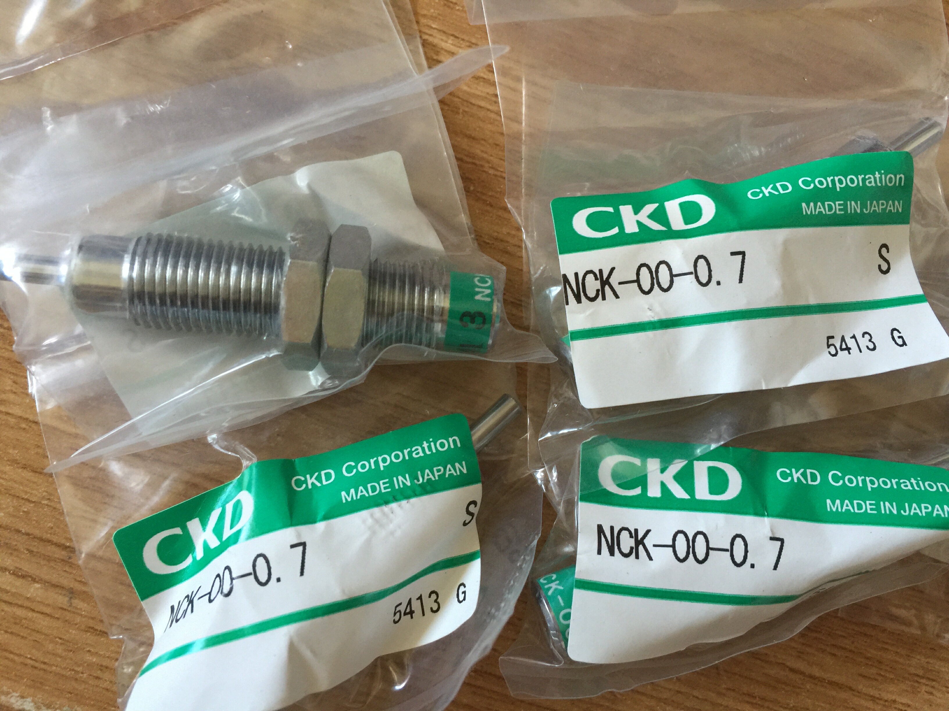 特價CKD喜開理緩沖器NCK-00-0.7/NCK-00-0.7-C/NCK-00-0.7-N1原裝 | 協貿國際日用品生活11館 | 樂天 ...