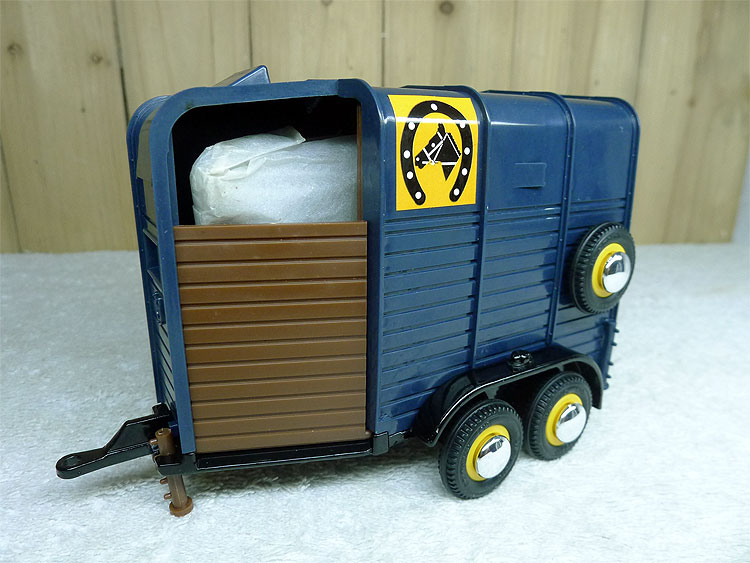 Land Rover Horsebox 路虎馬匹運輸車模型套裝精品 安徒ERTL 1:32 | 協貿國際日用品生活12館 | 樂天市場Rakuten