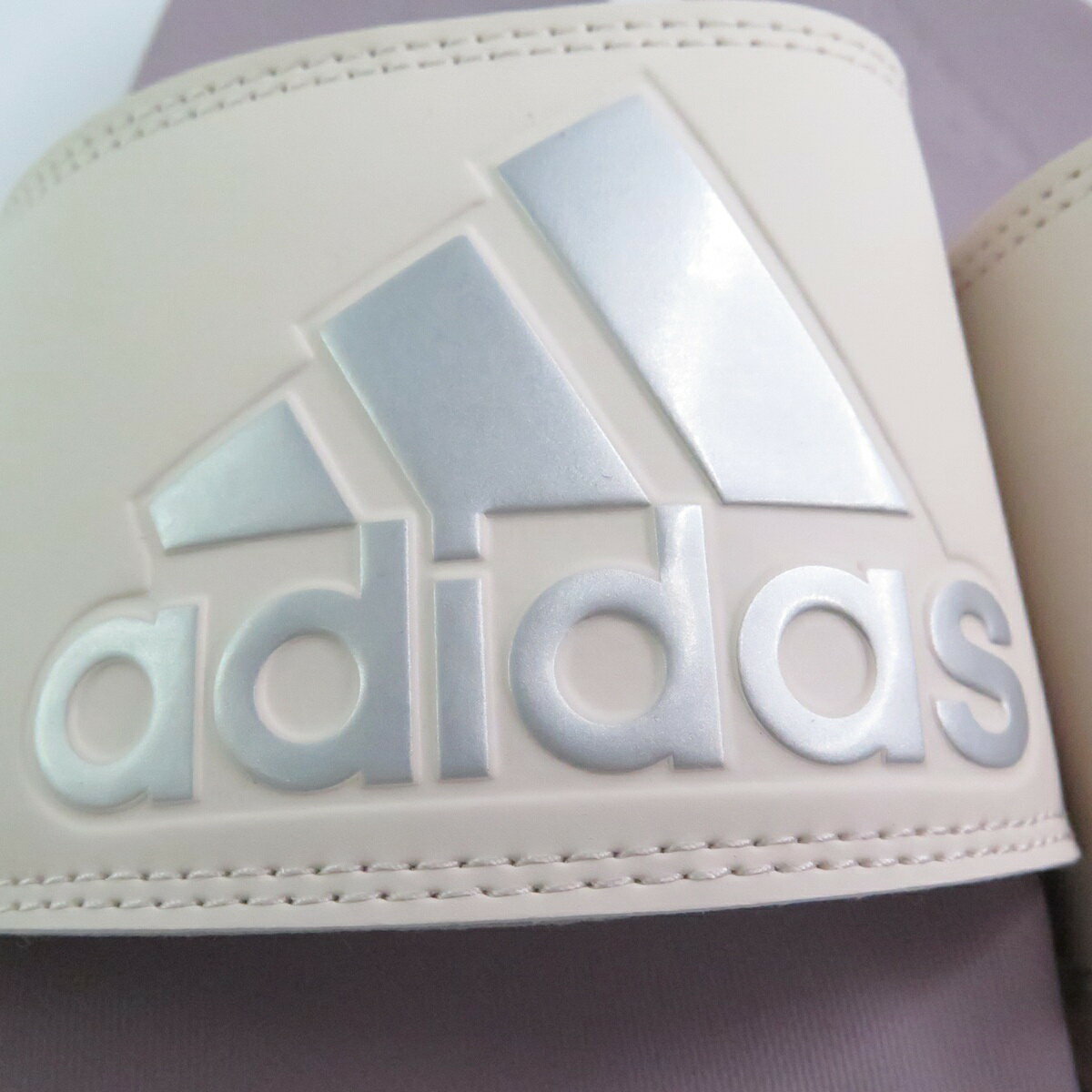 ADIDAS IG1273 男女拖鞋 ADILETTE COMFORT 海綿內襯 卡其x銀【iSport愛運動】 | ISPORTSHOP直營 ...