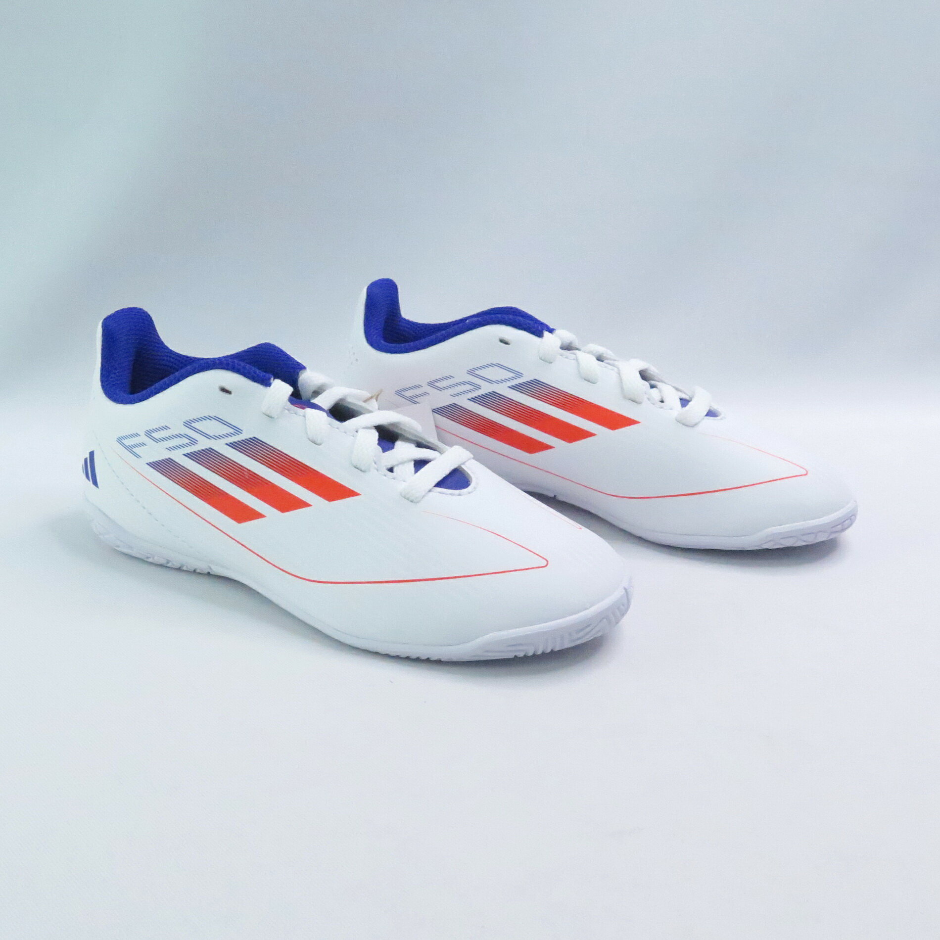 adidas IF1392 F50 Club IN J 中大童 足球鞋 室內 平底 白【iSport愛運動】 | ISPORTSHOP直營店 ...