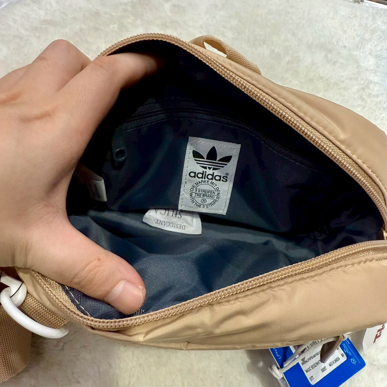【愛迪達｜全新】現貨 ADIDAS 相機包 二合一 男款 尼龍 燙印 LOGO 斜背包｜Little Bee 小蜜蜂精品 | Little ...