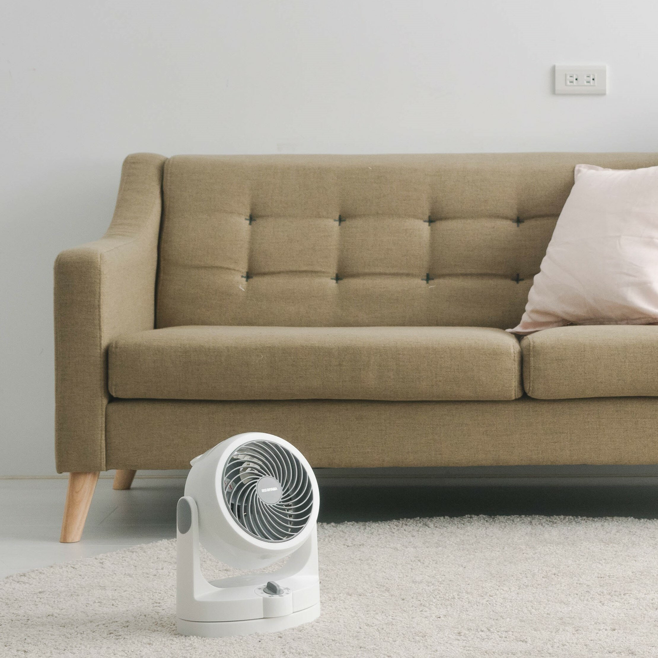 【IRIS】PCF-HD15空氣循環扇 適用4坪 電風扇 左右擺頭 靜音節電 清洗方便 公司現貨 | 感物 生活選品直營店 | 樂天市場Rakuten