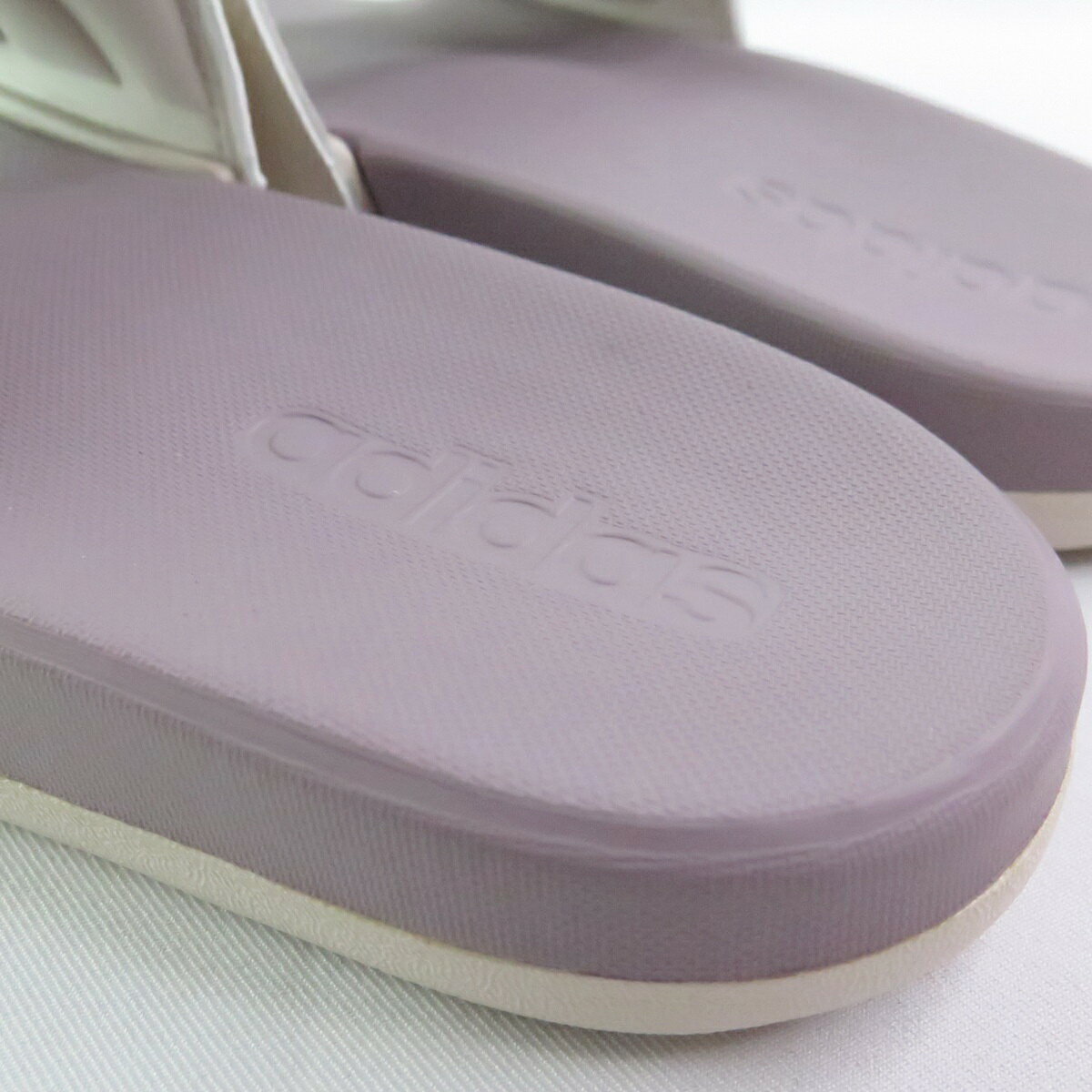 ADIDAS IG1273 男女拖鞋 ADILETTE COMFORT 海綿內襯 卡其x銀【iSport愛運動】 | ISPORTSHOP直營 ...