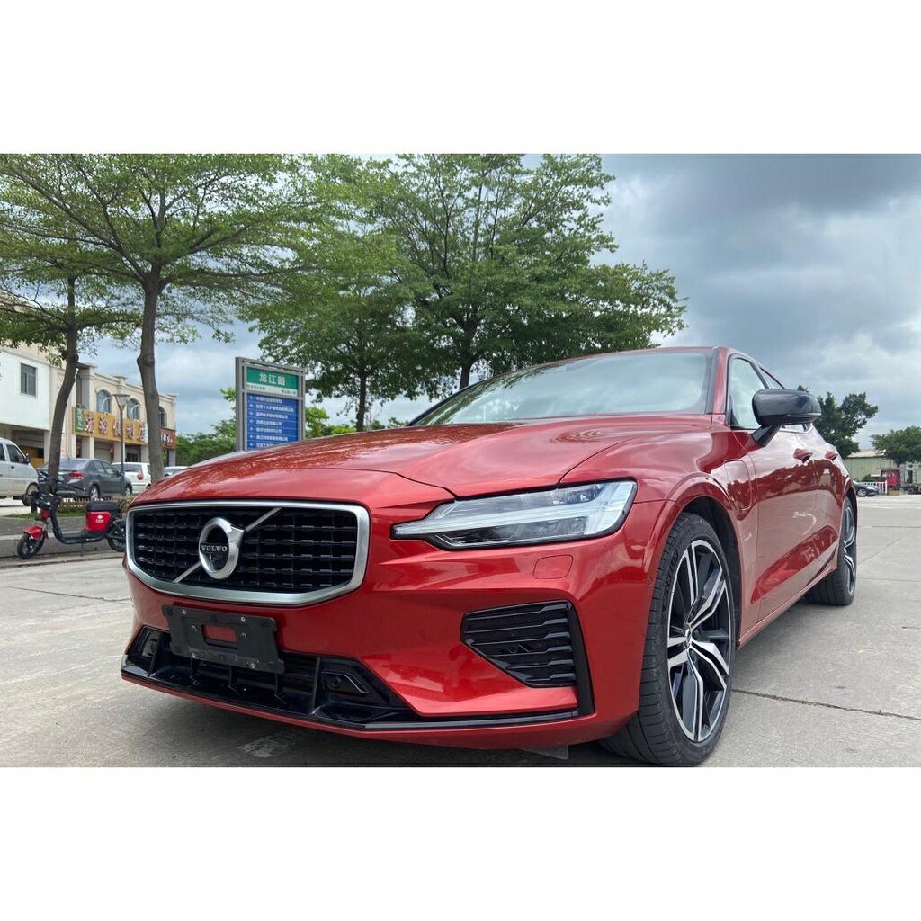 富豪 volvo 水箱罩 volvo改裝 沃爾沃s60l v60中網改裝新款直瀑布式帶亮條黑標14-19年可用 全新 | 寓偉 | 樂天市場Rakuten